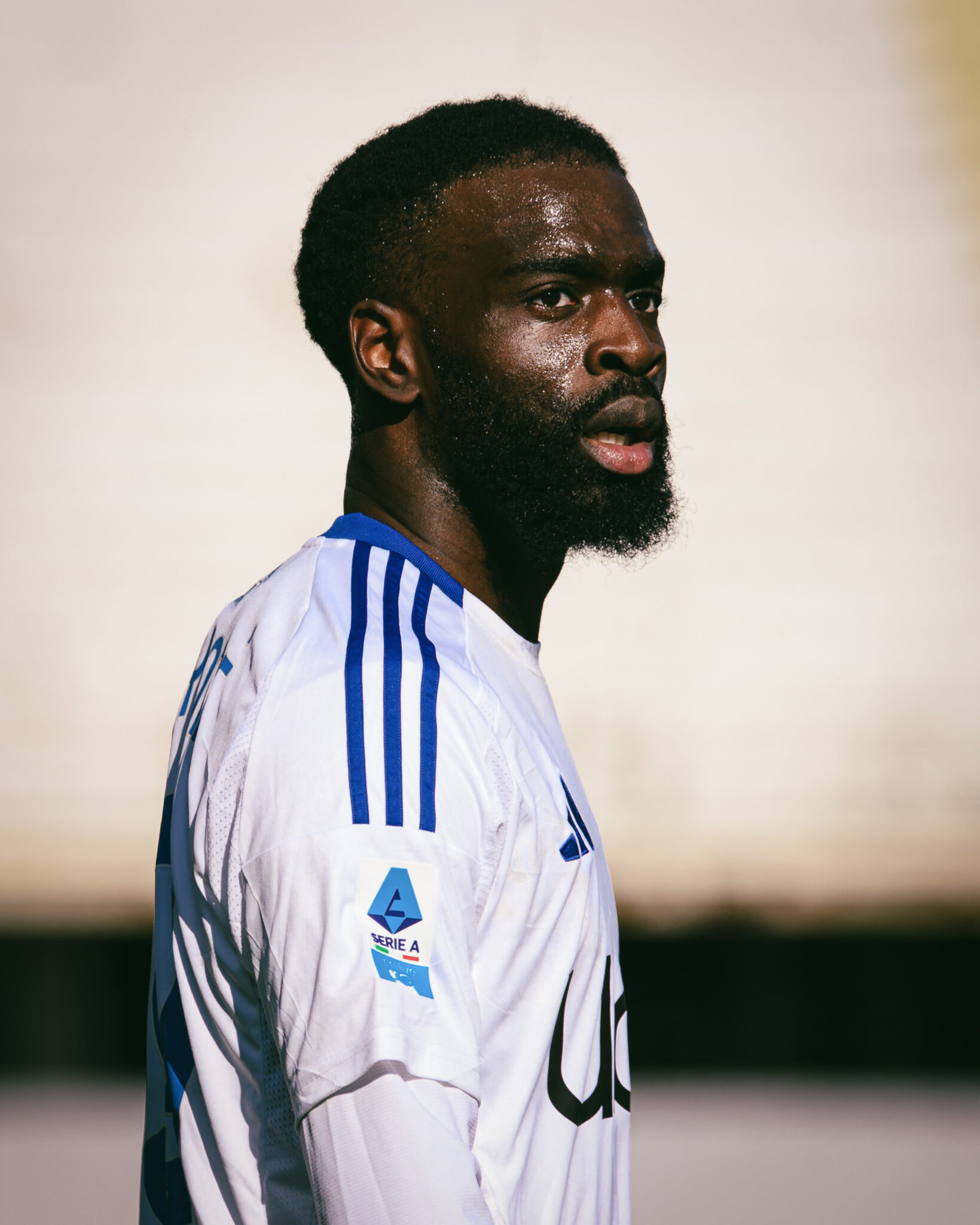 Da Bondy alle rive di Como: l'evoluzione di Jonathan Ikoné - Como 1907